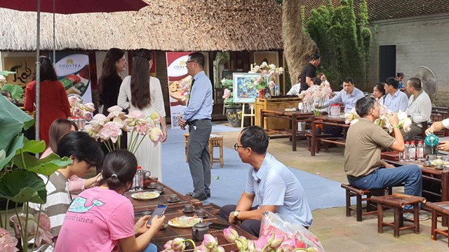 Lễ ra mắt Chương trình Trải nghiệm Trà ướp sen Hồ Tây CODY TEA - Tinh ...