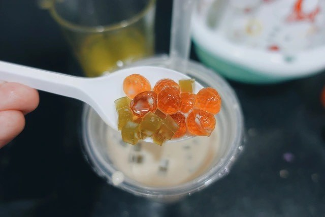 Khám phá món Trà sữa Bàng tại Nhà tù Hoả Lò
